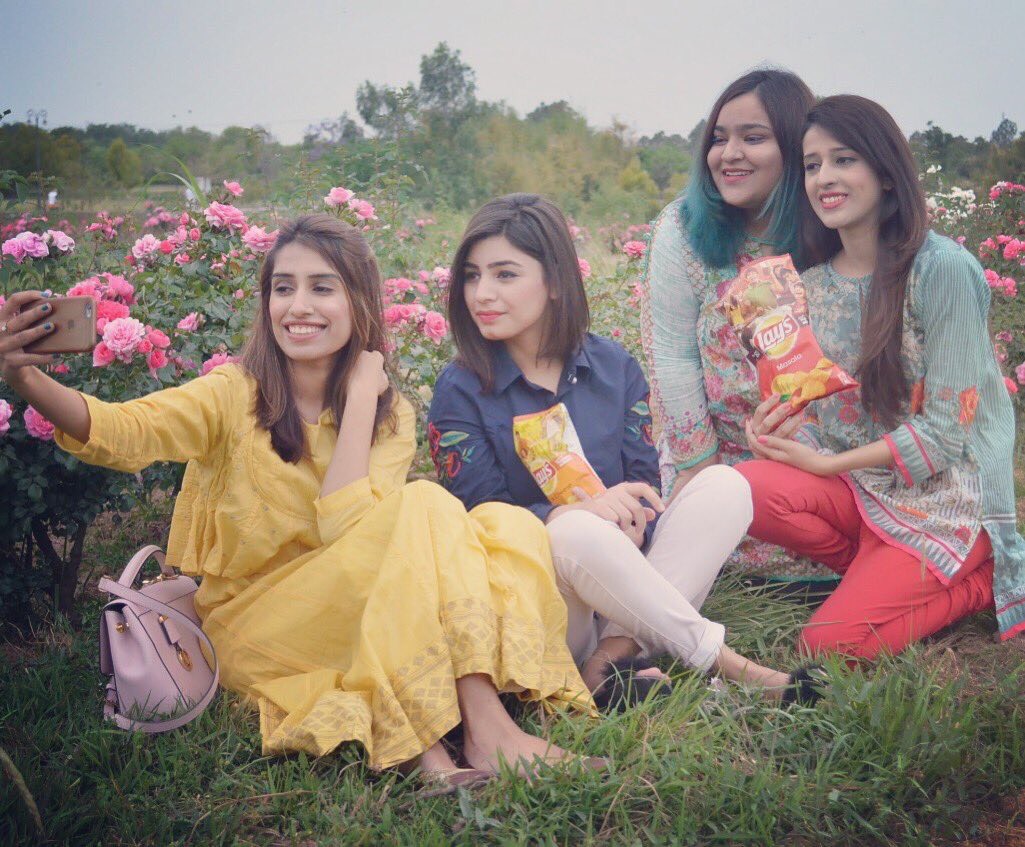 These Pakistanis Are Giving Us Total Friendship Goals by Taking These ...