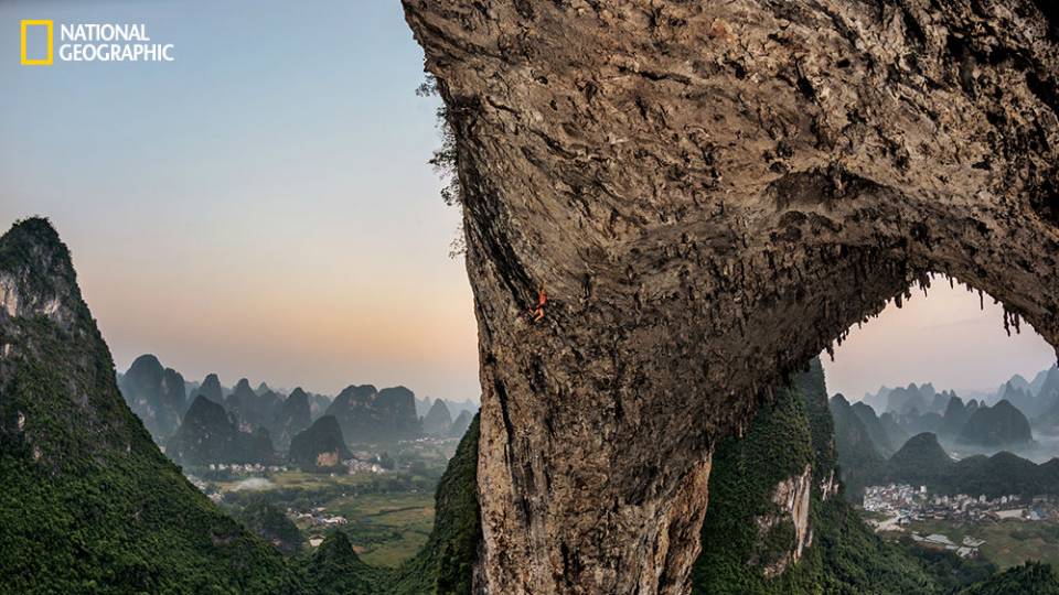 This Is What It Is Like When You Dive Into The World's Biggest Cave
