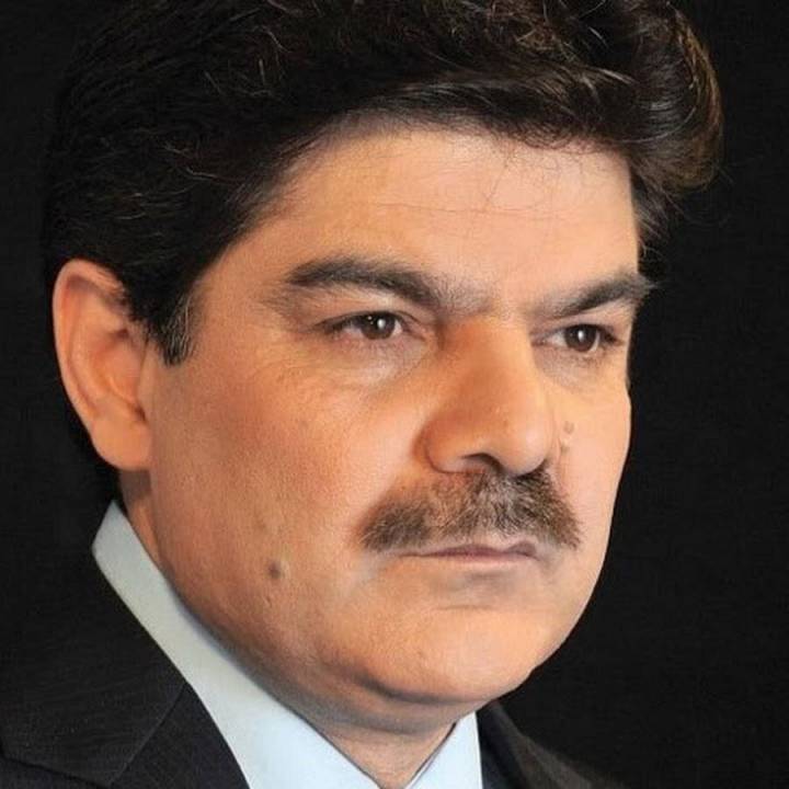 Mubasher Lucman challenges Defense Minister Khawaja Asif