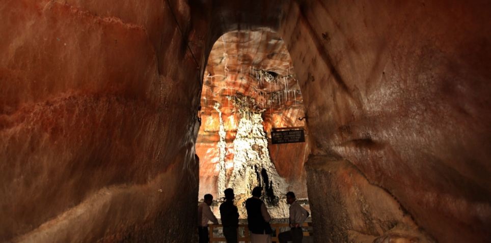 12 Fascinating Images Of Khewra Salt Mine That Will Leave You ...