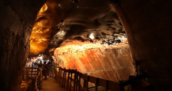 12 Fascinating Images Of Khewra Salt Mine That Will Leave You ...