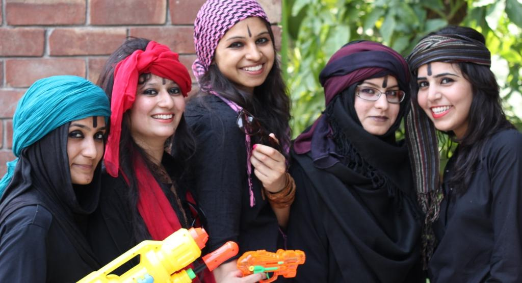 This Girl Gives The Best Response to Every University's Love for Daaku ...