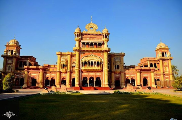 13 Jaw Dropping Pictures of Faiz Mahal Khairpur That Will Make You Want ...