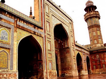 37 Most Stunning Mosques Around The World