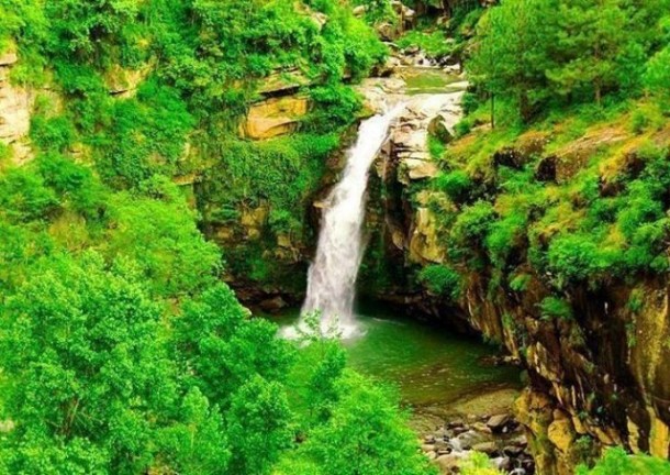 10 Most Beautiful Waterfalls in Pakistan