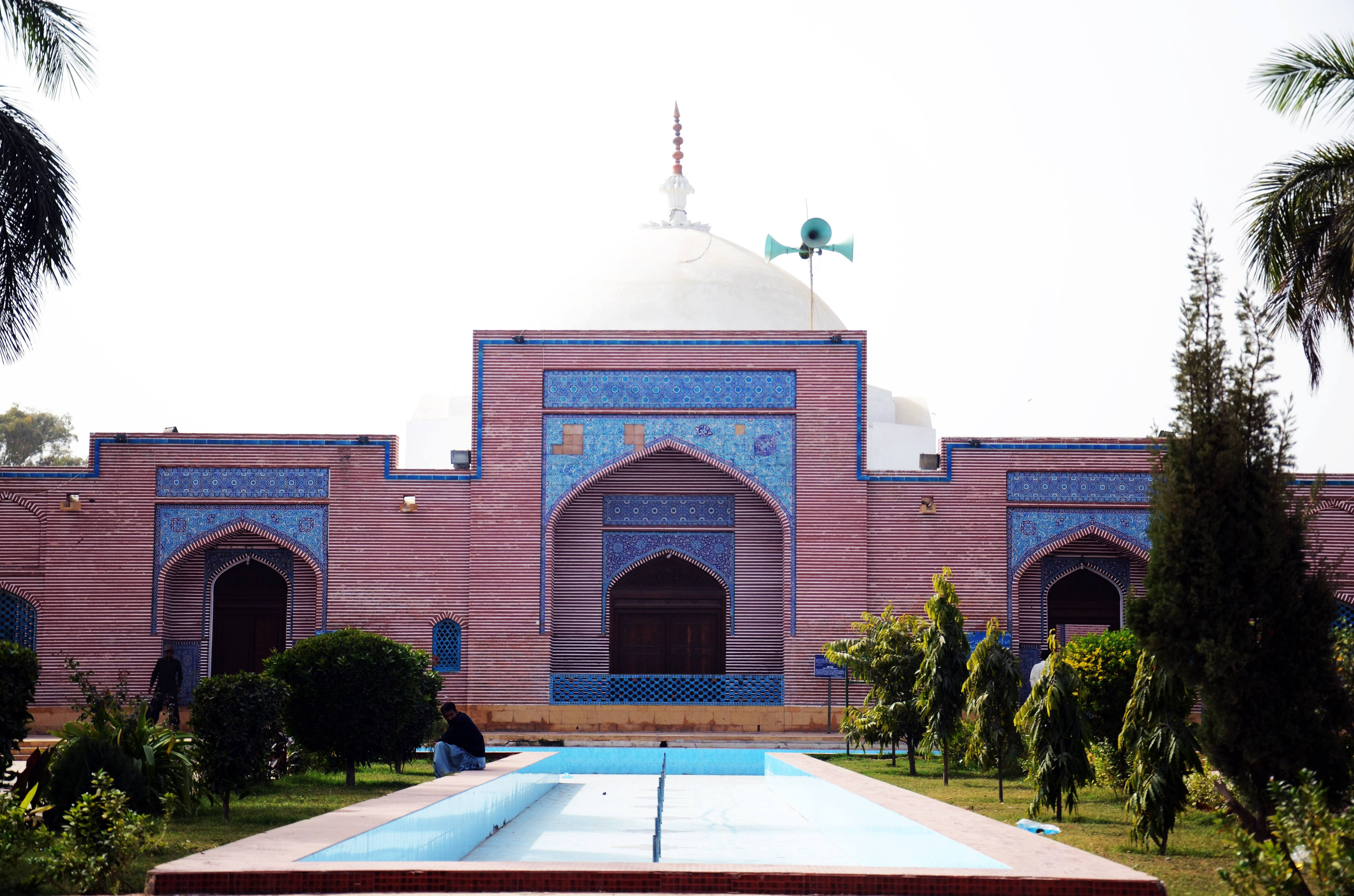 11 Unknown People Behind Some Of Pakistan's Most Iconic Monuments