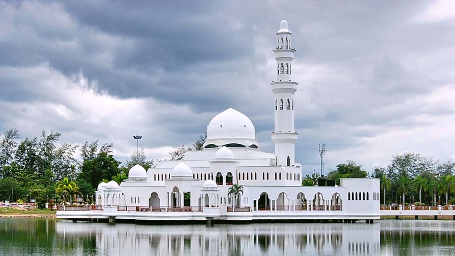 10 Mosques That Prove Malaysia's Unconditional Love For Islam