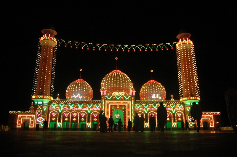 17 Signs Of Qayamat That Are Already Common In Pakistan|Parhlo.com