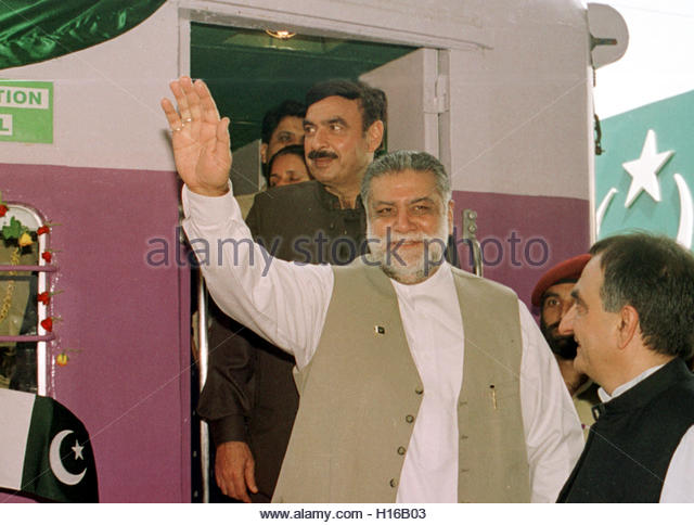 Politician Sheikh Rasheed Ahmed - Biography, Life, Education and Career