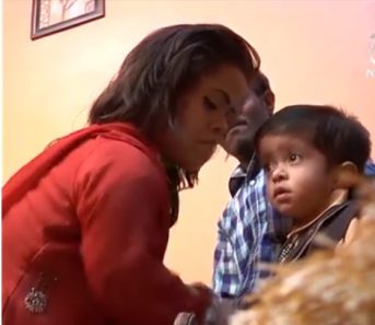 This Pakistani Dwarf Couple's Heart Warming Story Will Definitely Make ...