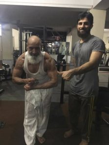 This Pakistani Uncle’s Bicep Is Putting Everyone To Shame!
