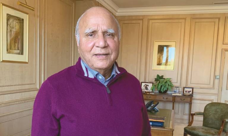 These Are The Top 10 Richest Men in Pakistan 2024