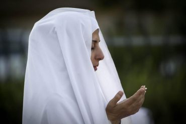 For Those Who Sometimes Have Difficulty In Making Dua, This Is For You!