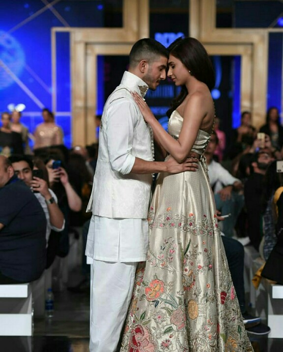 Amna Ilyas Says Goodbye To Modelling And She Doesn't Regret It |Parhlo.com