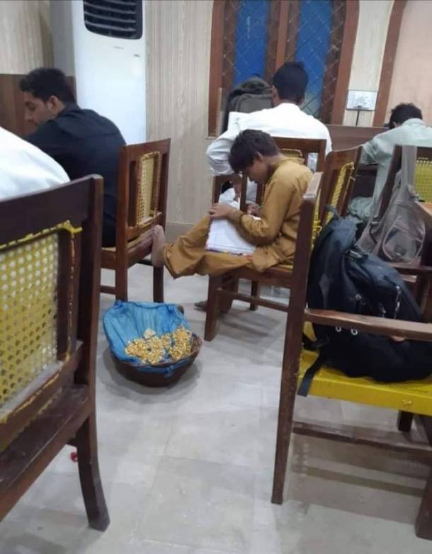 Meet Muhammad Soomar - A 9 Year Old Candy Seller Who Landed In School ...