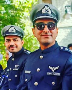 Pakistan Customs Finally Introduces Classy Uniform For Officers!