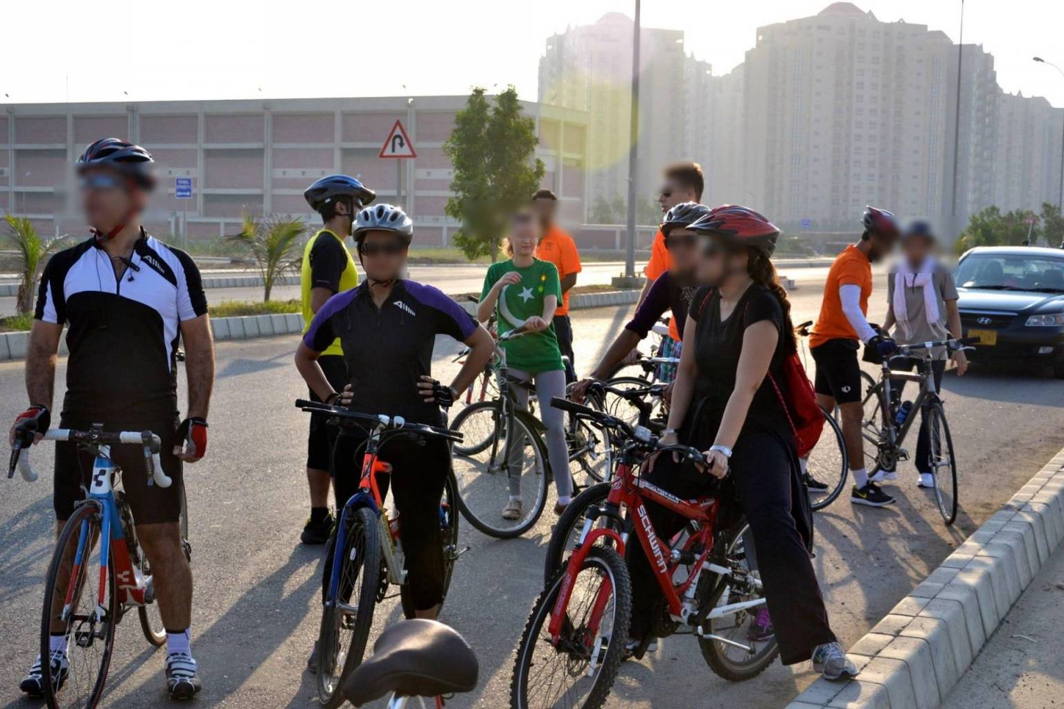 The Elite New Trend Of Cycling In Pakistan Is Healthy But Very Dangerous