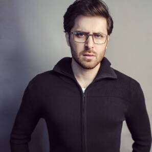 In Pictures: Actor Haroon Shahid Spending Quality Time With Wife & Kids