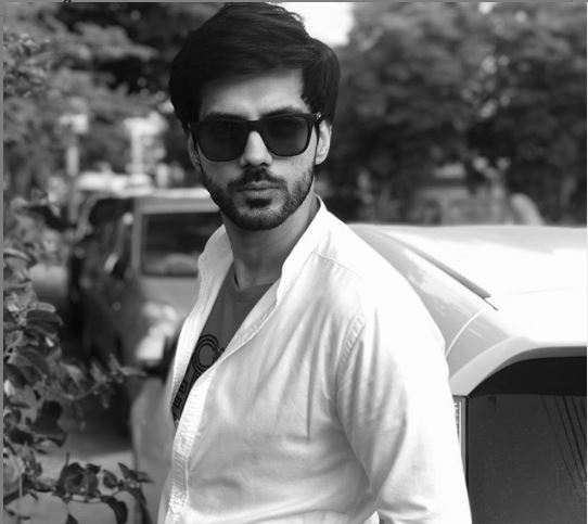 Pakistani Actor Hasan Khan To Play Sushant Singh Rajput In Upcoming ...