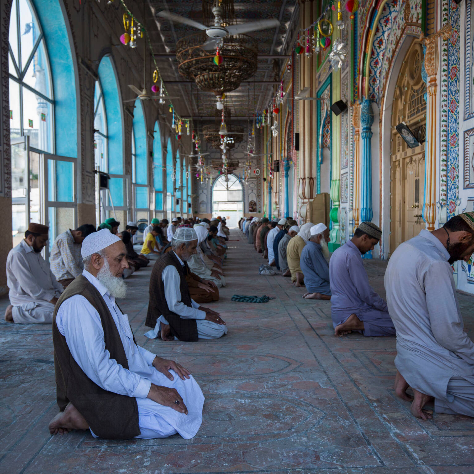 Mosques Across Pakistan To Remain Open During Ramadan, Says Govt