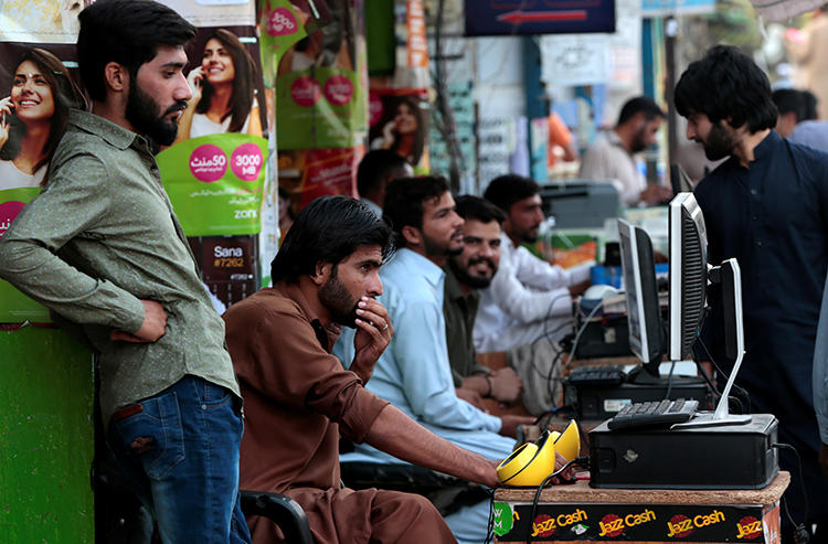Pakistan In Top Ten List Of Abusers Of Internet Freedom