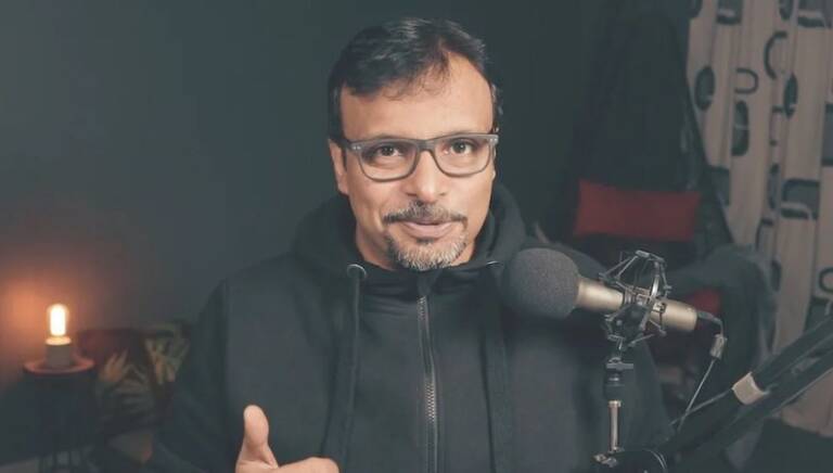 Top 10 Pakistani YouTubers You Should Follow Now