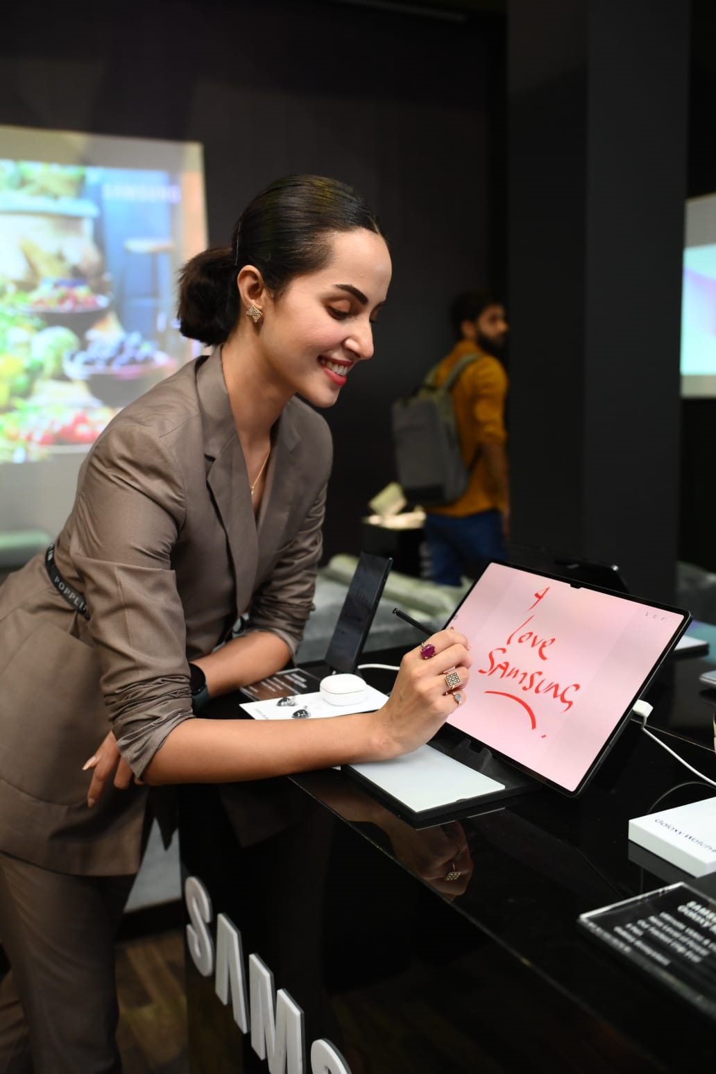 Samsung Pakistan Showcased Its Knox Business Solutions, New Galaxy Z ...