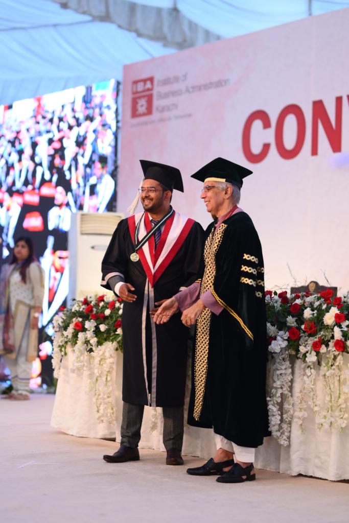 IBA Karachi awards 1,184 degrees at Convocation 2023 - Parhlo