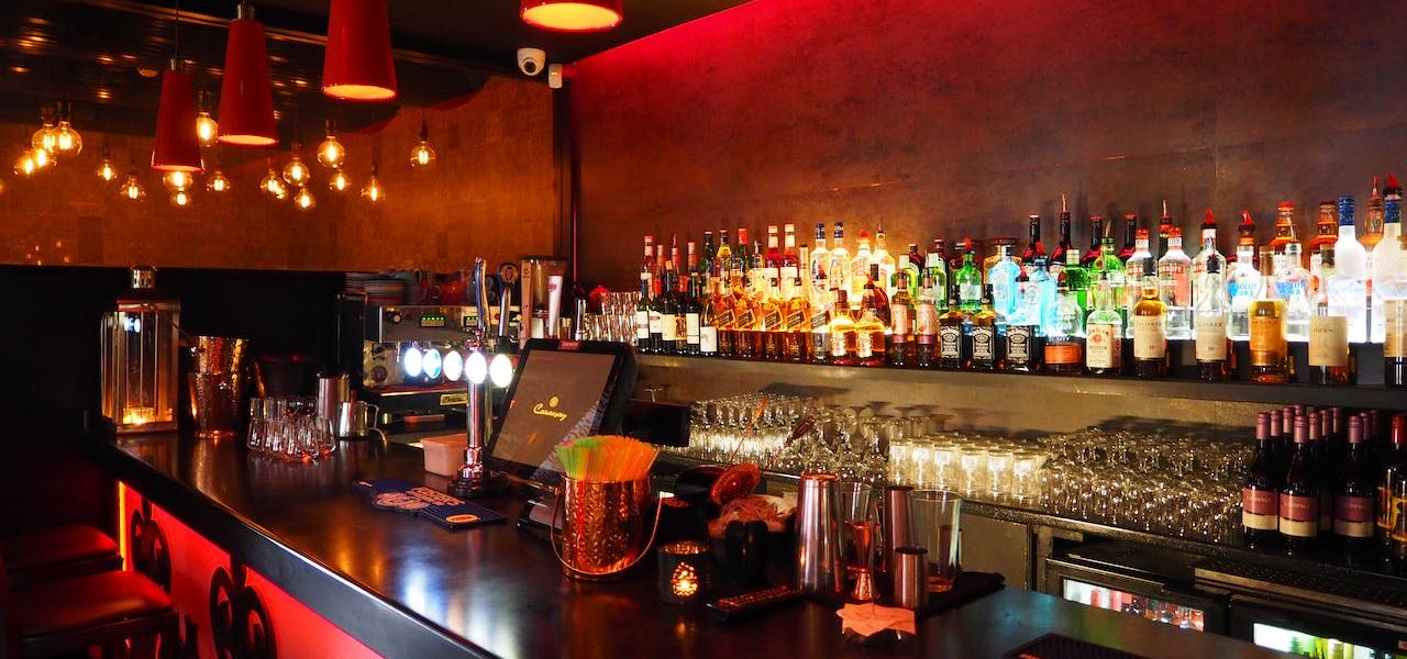 Saudi Arabia to Open First Alcohol Store for Diplomats - Parhlo