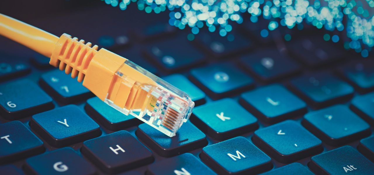 Japan Sets the Record for the Fastest Internet with a Speed of 402 Tbps ...