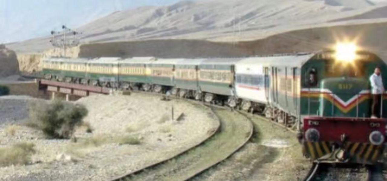 Thar Desert Safari Train Set to Begin Journey from Karachi - Parhlo